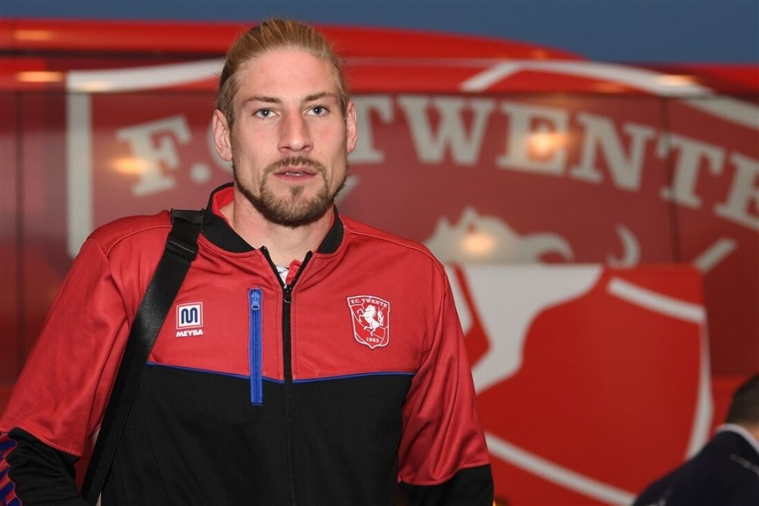 Unnerstall reageert: "Al is het met tien spelers uit… | Twentefans.nl