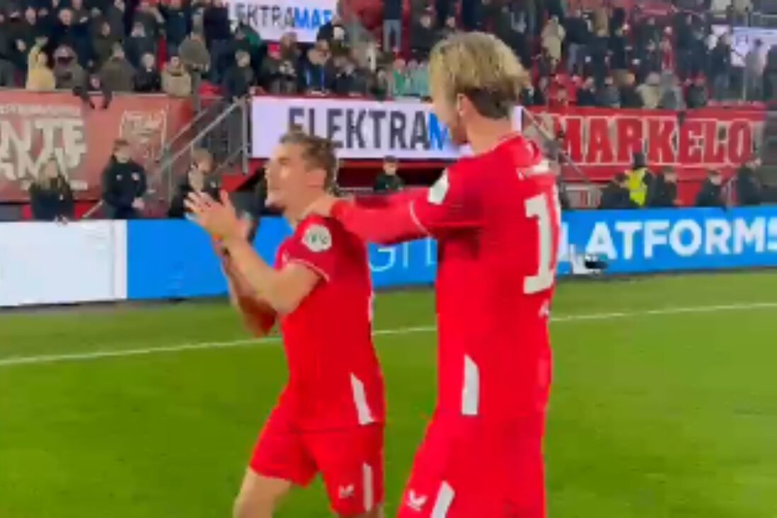 Grappende Vlap: "Kleine vriend kennis laten maken met… | Twentefans.nl