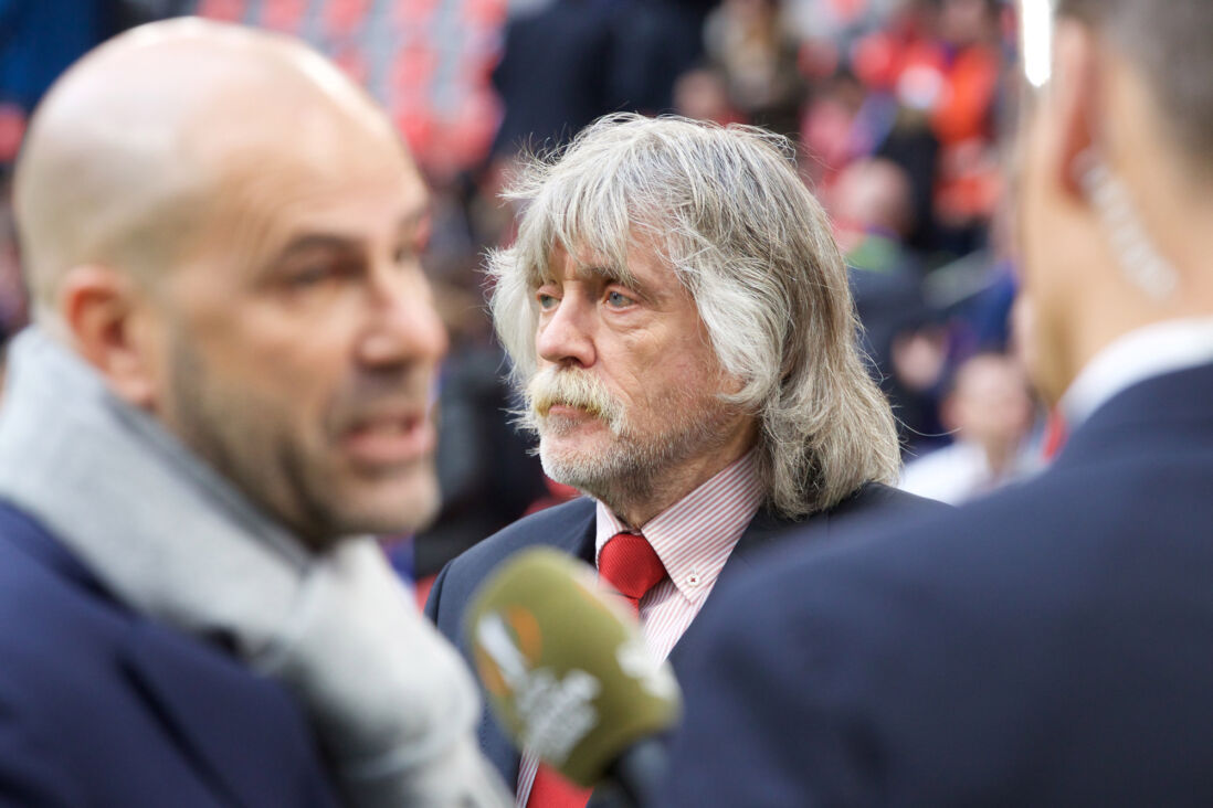 Johan Derksen hekelt PSV'er: "Het is een beetje een slapzak" | PSVFans