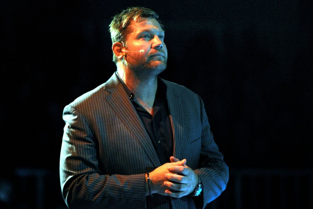 Oud-judoka Dennis van der Geest zoenend gespot met… | KantinePraat