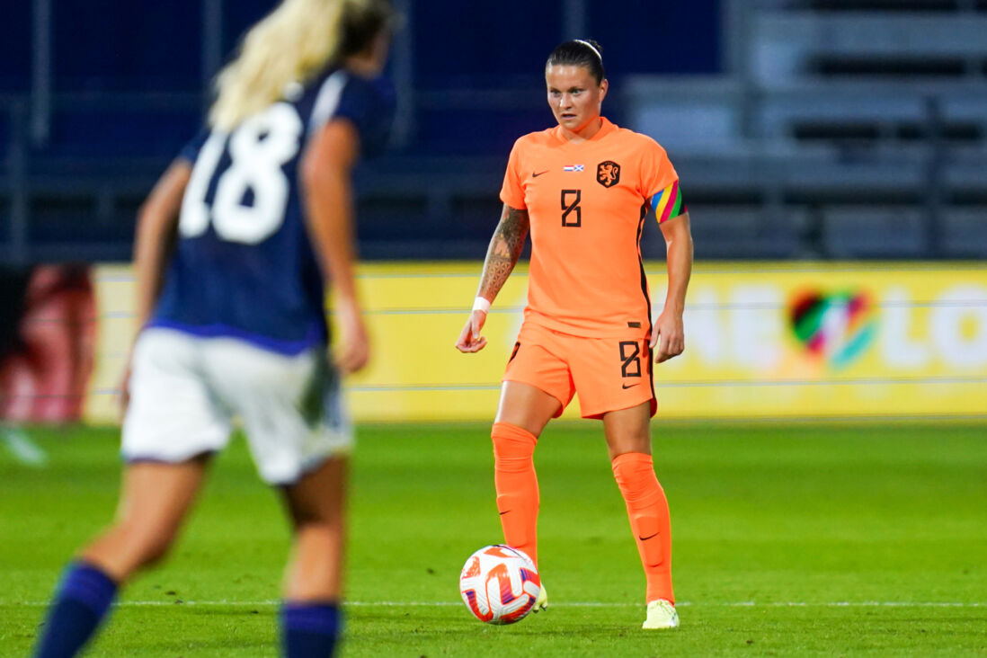 Spitse nieuwe aanvoerder: "Een strijder en dat… | Vrouwenvoetbalnieuws
