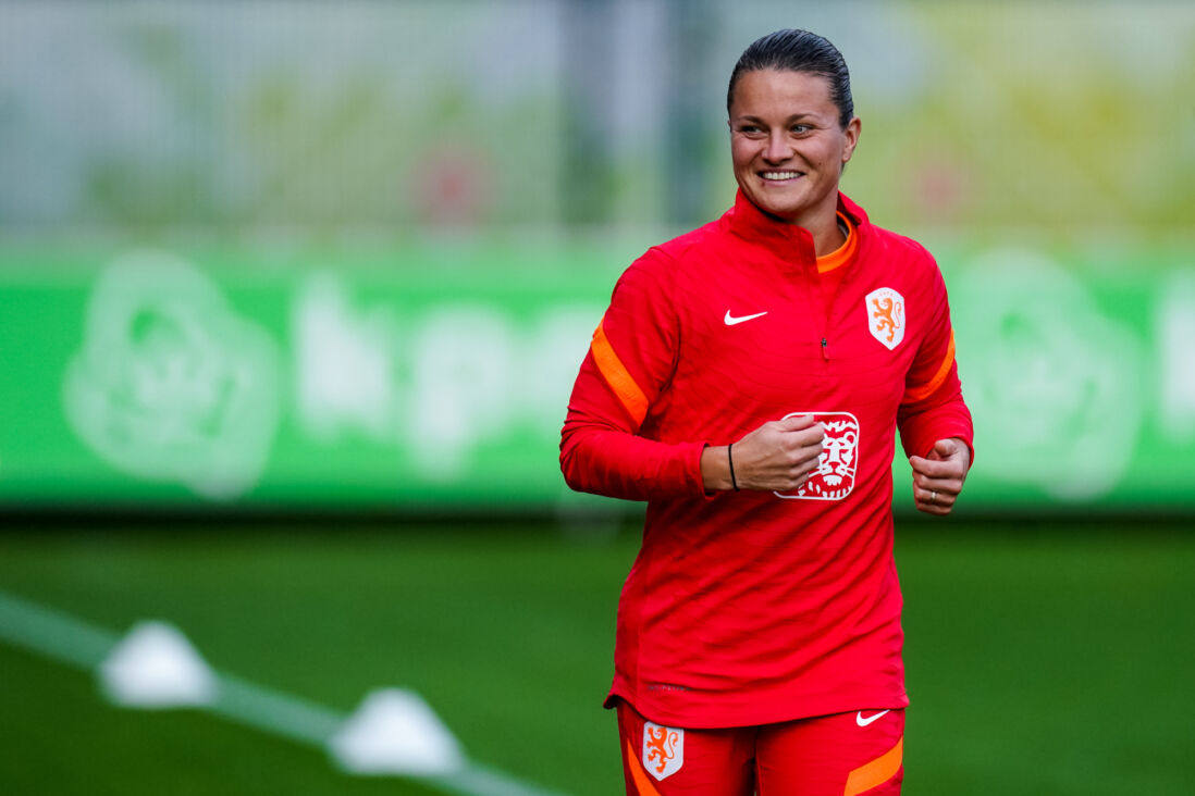 Spitse ziet 'heel goed systeem': "Kunnen beide… | Vrouwenvoetbalnieuws