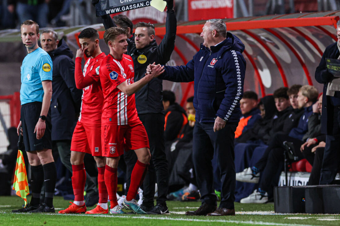 MATCHDAY | Jans kiest voor Vlap én Steijn in basis… | Twentefans.nl