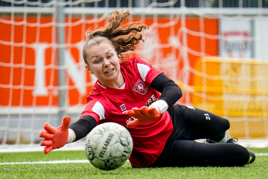 FOTO'S | FC Twente begonnen aan voorbereiding;… | Vrouwenvoetbalnieuws