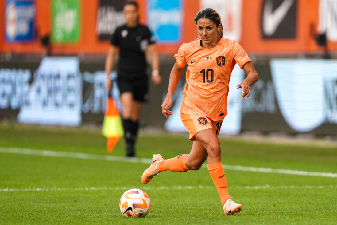 Van de Donk geniet bij Oranje: "Met volle… | Vrouwenvoetbalnieuws