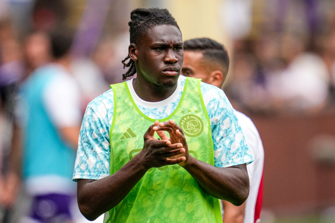 'Calvin Bassey rond met Fulham, medische keuring… | AjaxFanatics