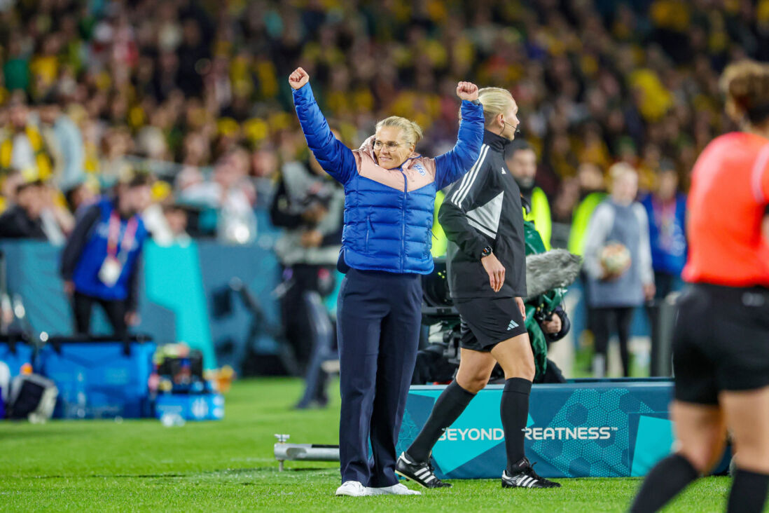Wiegman schrijft geschiedenis en gaat met Engeland… | Voetbalnieuws