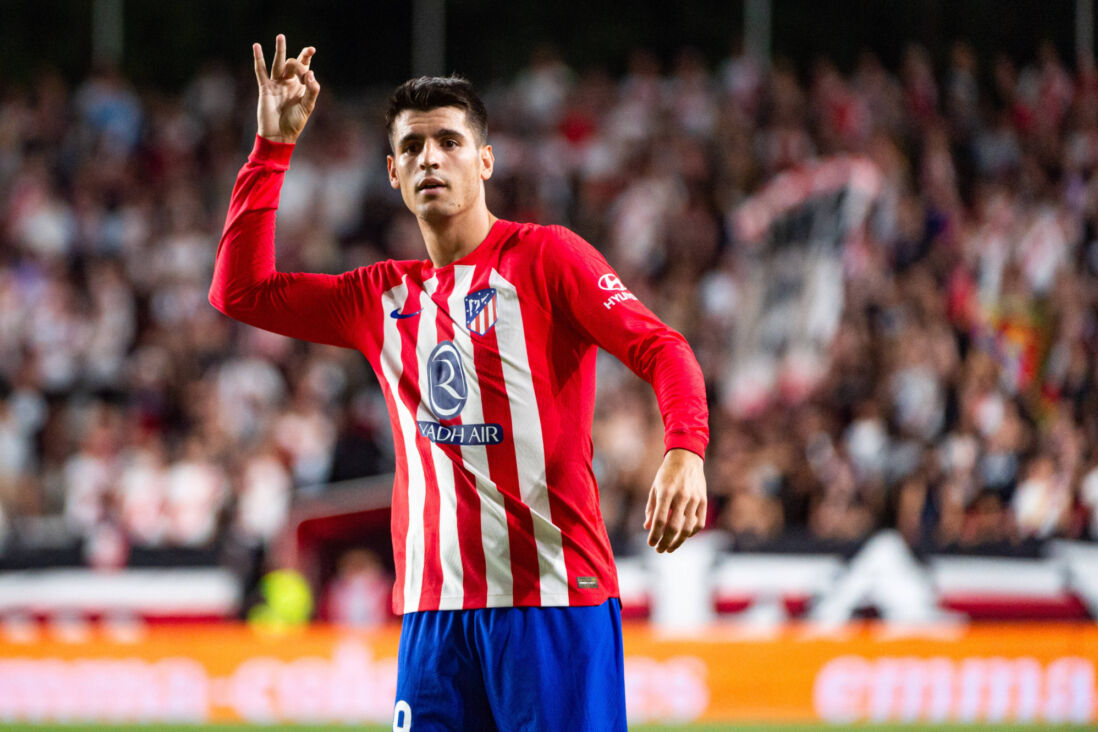 Spaanse mannenploeg spreekt zich uit:… | Vrouwenvoetbalnieuws