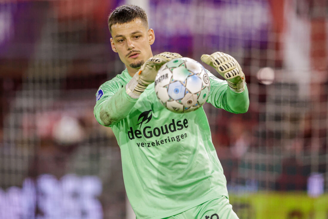 Nick Olij debutant in Oranje: "We zien wel wat er… | Voetbalnieuws