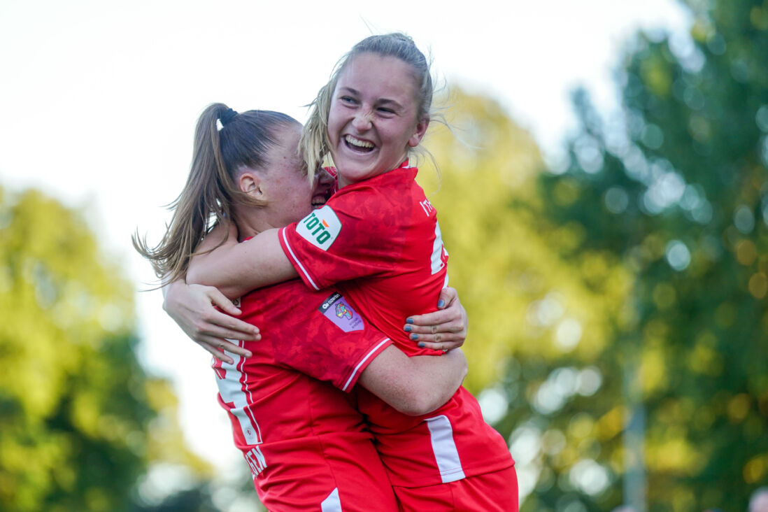 Wieke Kaptein: "Ik ben heel trots dat ze voor me… | Twentefans.nl