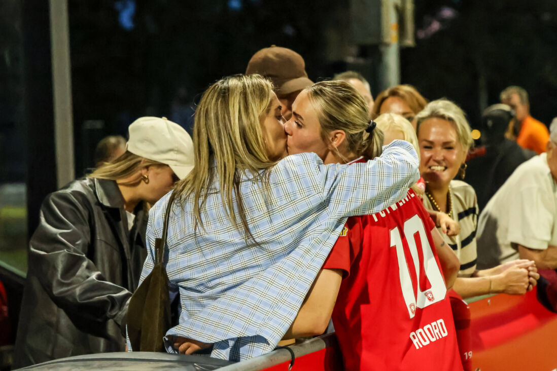 Jill Roord dolgelukkig: "Daarin zijn Pien en ik ook… | Twentefans.nl