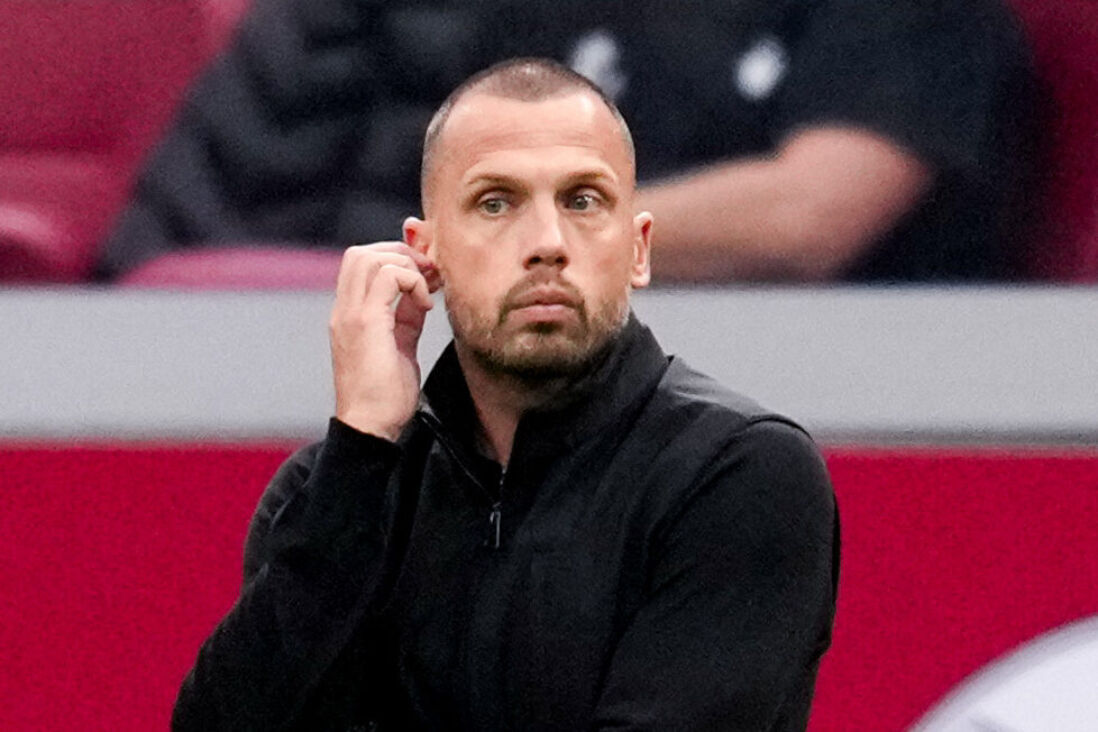 Vermoedelijke opstelling Ajax: Heitinga moet vervangers zoeken | Ajax1