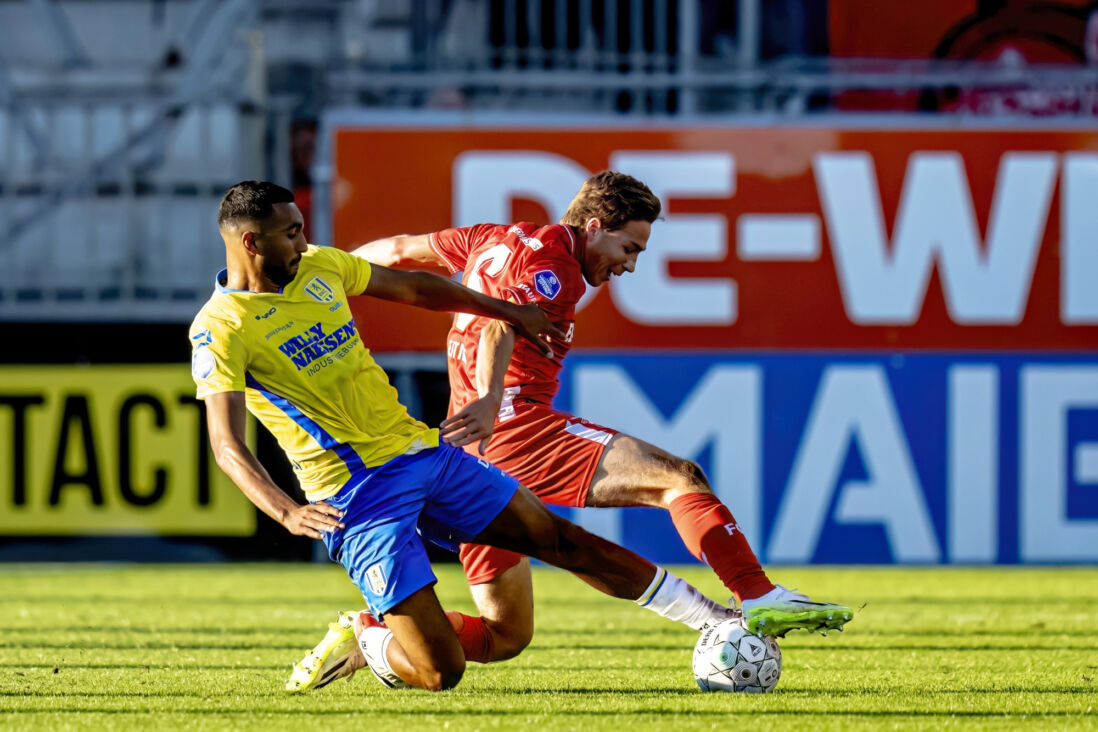 Carel Eiting op de bank bij FC Twente: "Hangt soms… | Twentefans.nl