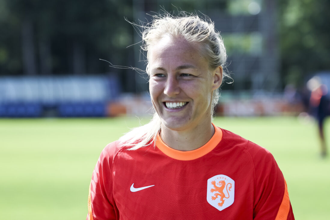 Van der Gragt klaar voor IJsland: "Alle neuzen… | Vrouwenvoetbalnieuws