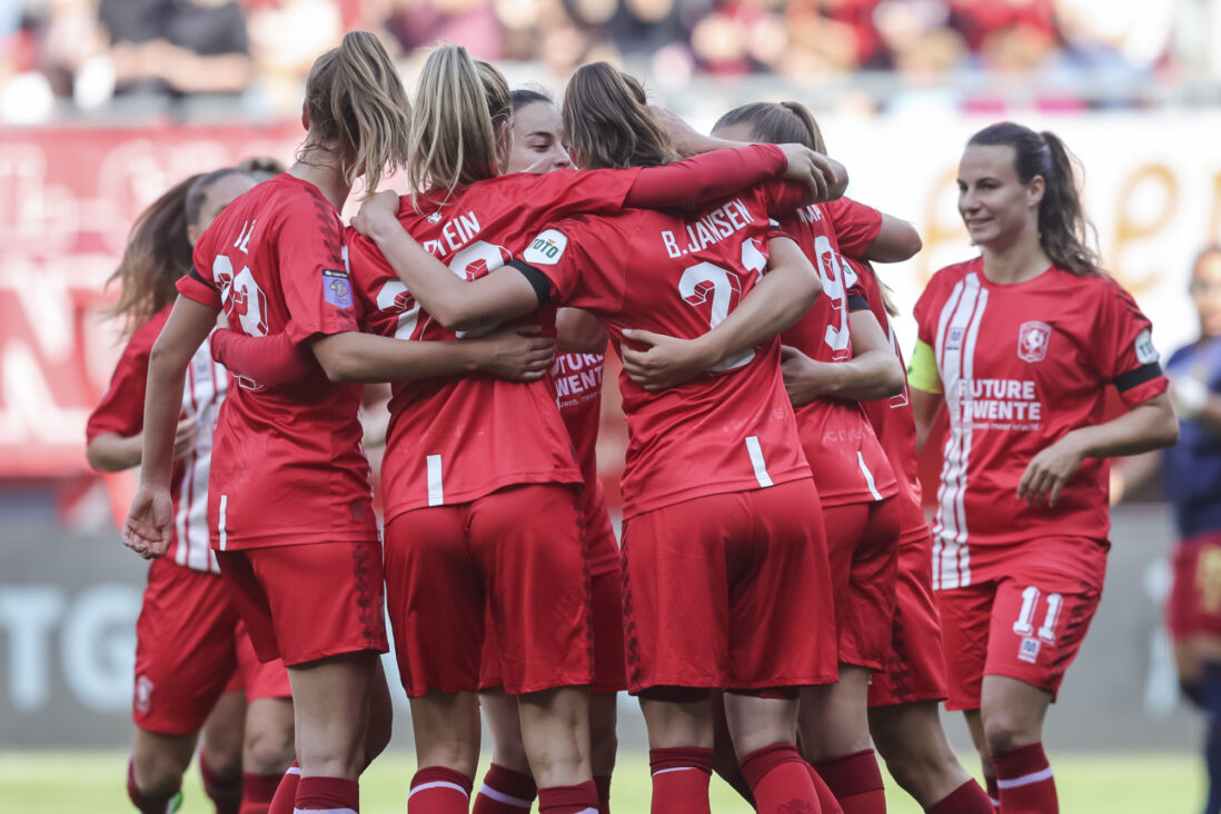 Selectie FC Twente Vrouwen toegevoegd aan spelerswand… | Twentefans.nl