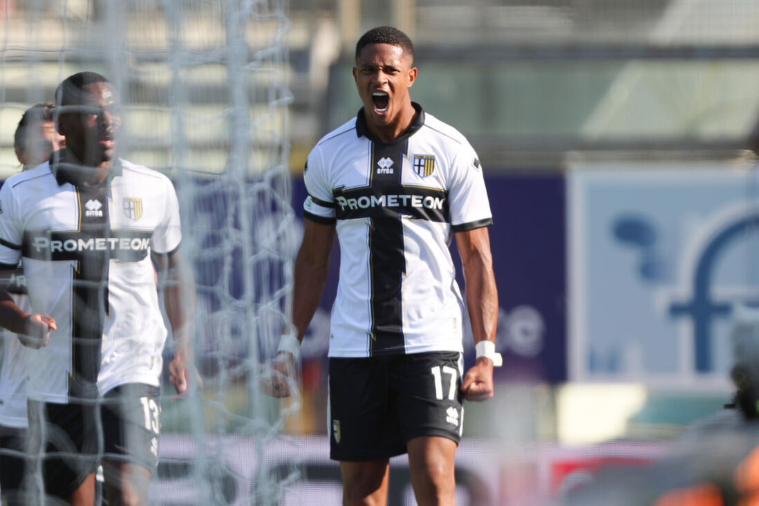 VIDEO | Oosterwolde op de brommer: aanvaller scoort… | Twentefans.nl