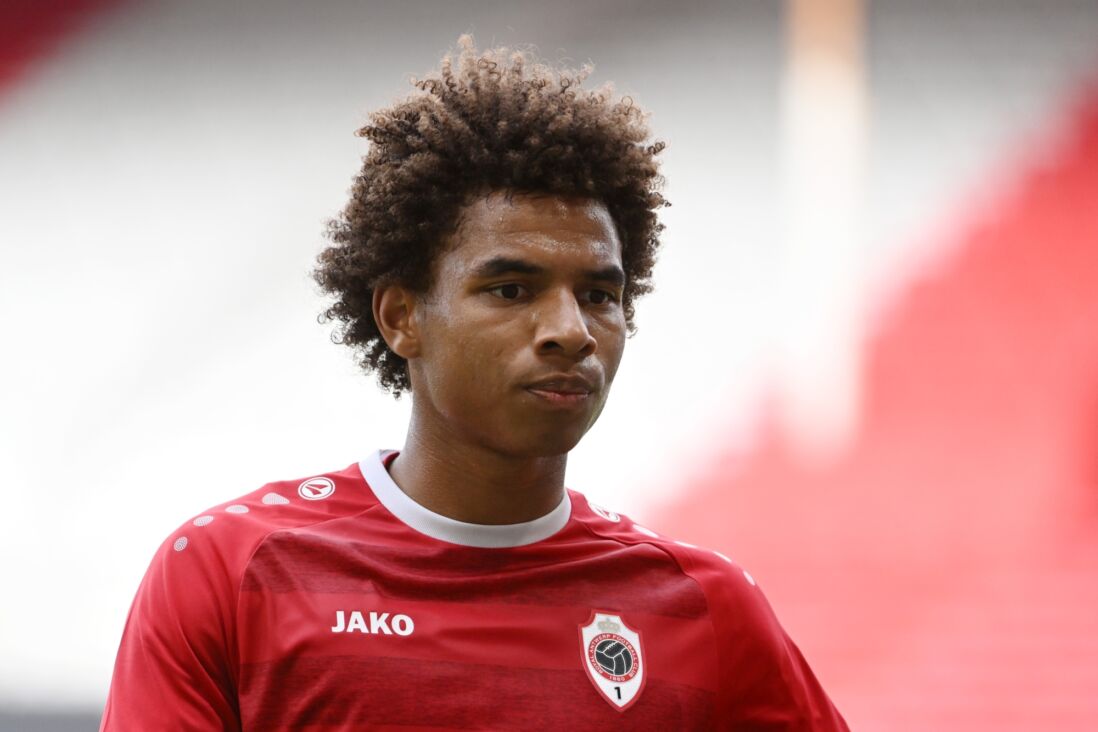 'Feyenoord wil toeslaan en Calvin Stengs-deal kapen… | Voetbalnieuws