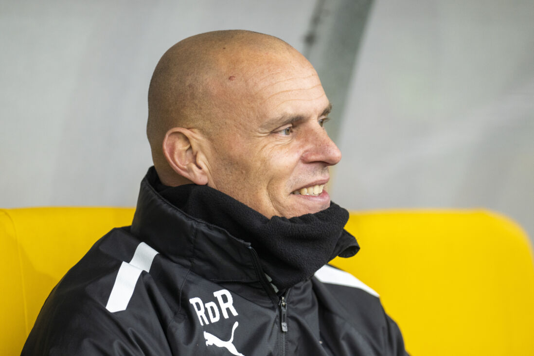 De Rooij deelt complimenten uit: "Zij heeft… | Vrouwenvoetbalnieuws