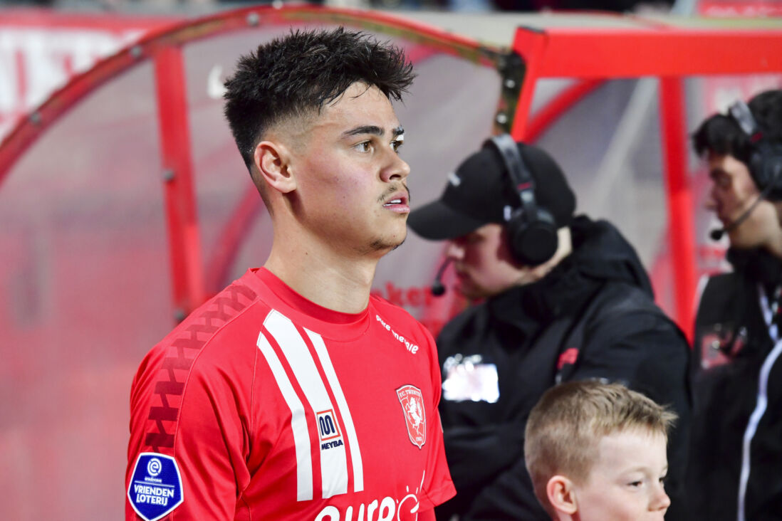 ‘Mees Hilgers gaat toch nieuw contract tekenen bij FC… | Twentefans.nl