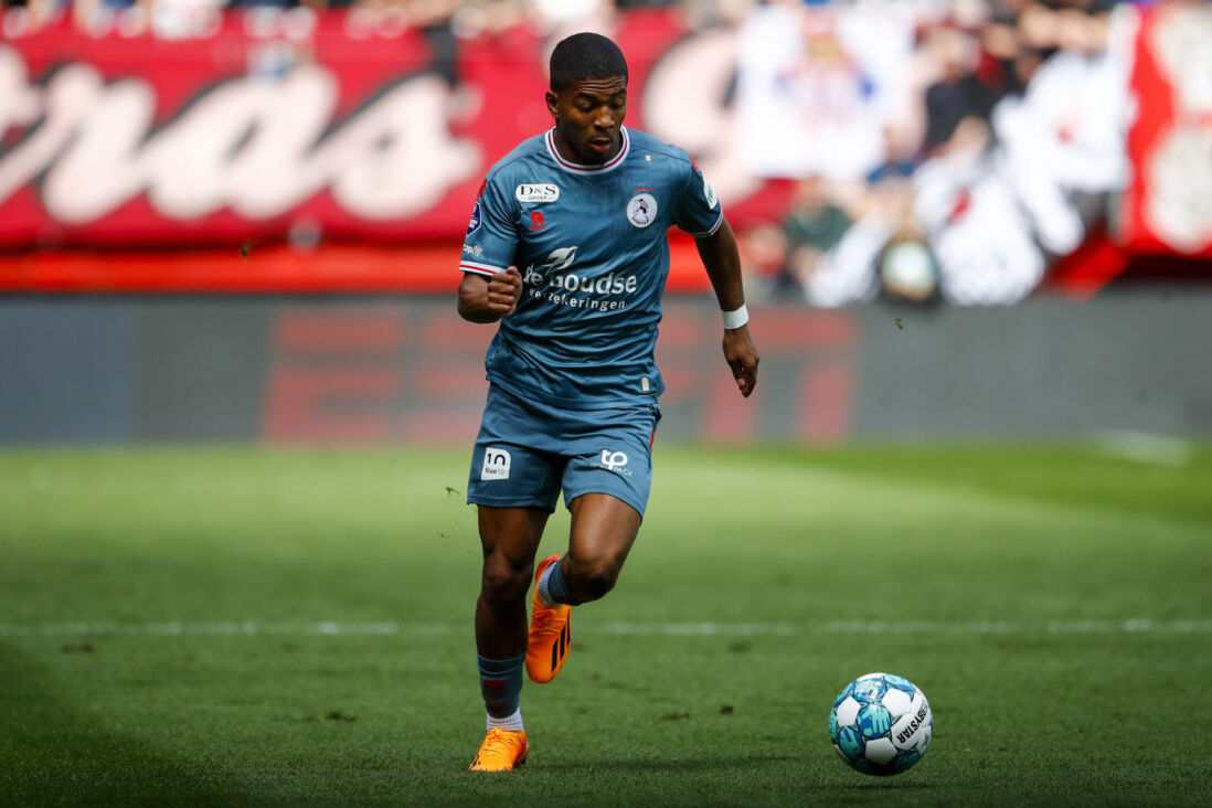 'FC Twente doet poging om Shurandy Sambo over te… | Twentefans.nl