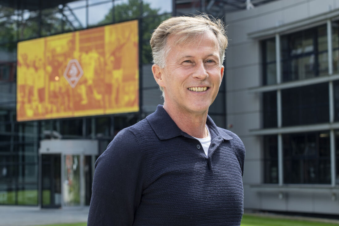 "Hoogste tijd dat Jonker en zijn volgers weer… | Vrouwenvoetbalnieuws