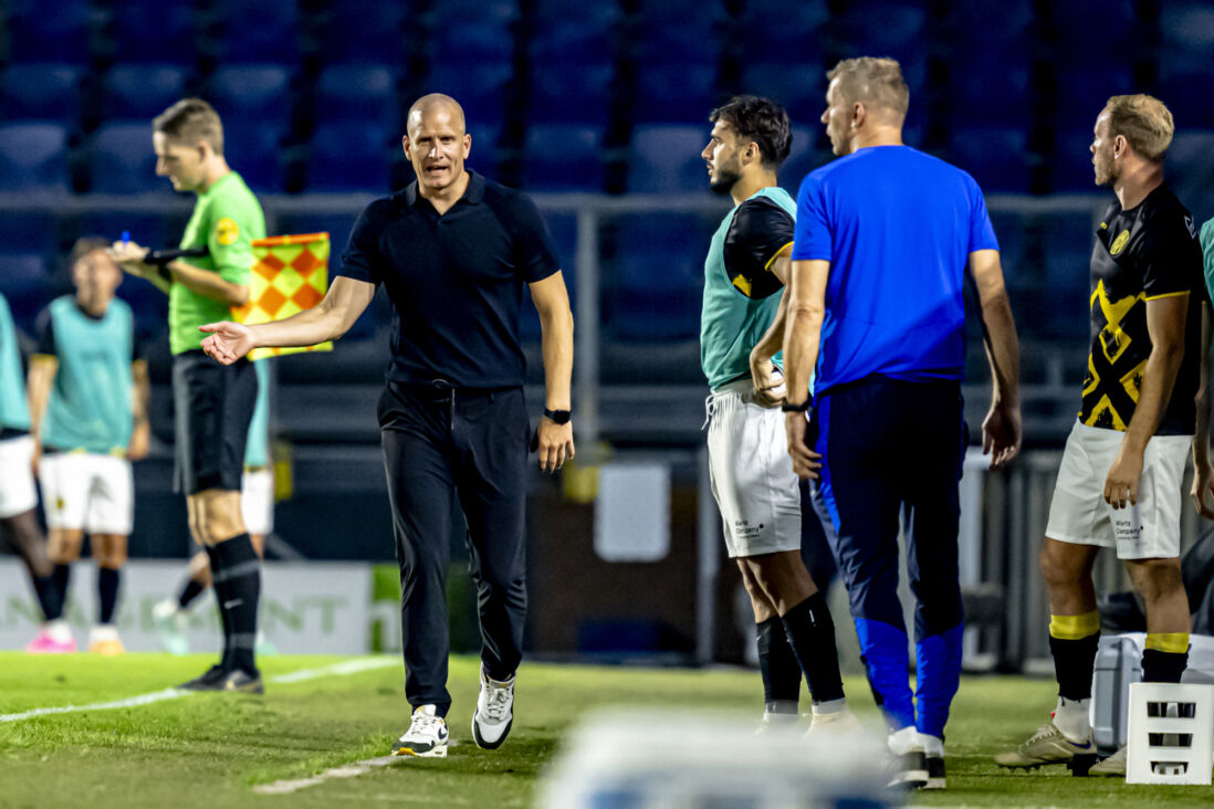 Sibum: "Niet zo dat ik per se trainer van FC Twente… | Twentefans.nl