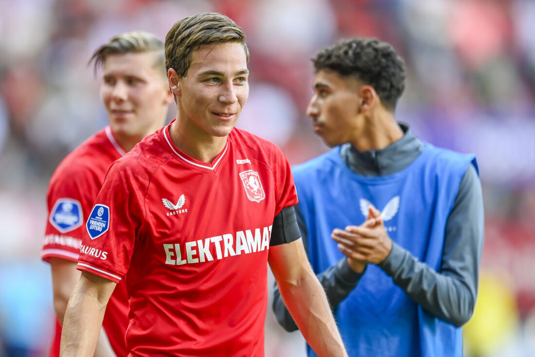 Eiting wacht op basisplaats: "In principe is hij een… | Twentefans.nl