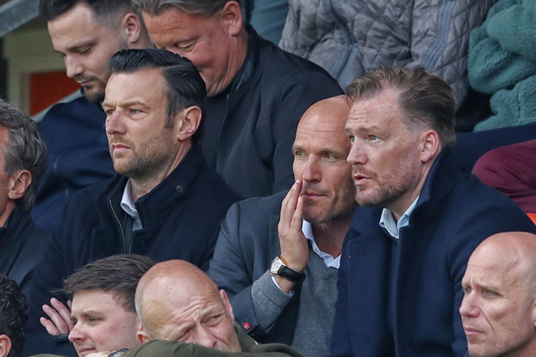 'Stoorzender' ligt intern onder vuur: "Niemand weet wat hij… | Ajax1