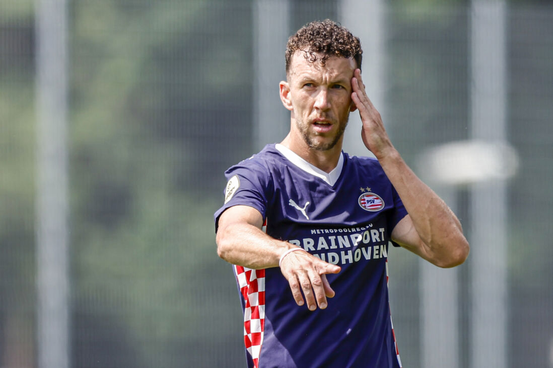 Bosz voert wijziging door bij PSV: "Voor Perisic is dat… | PSVFans