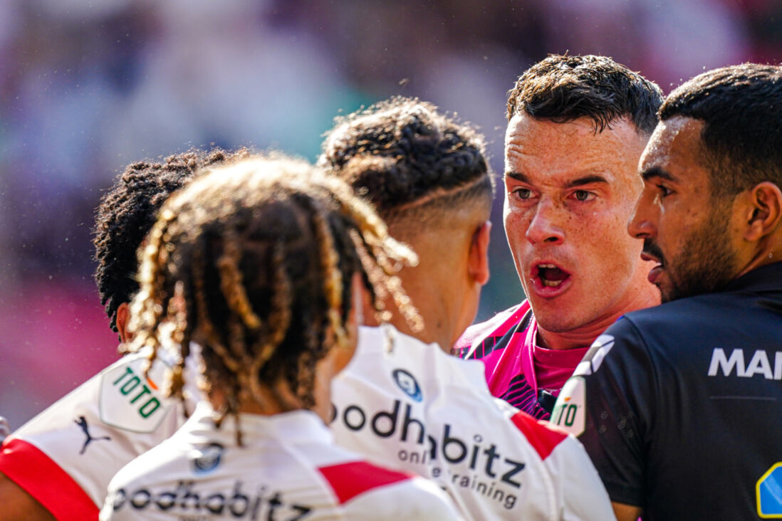 Vaessen: "Dan zie je zo'n jankende Simons liggen, dan word… | PSVFans