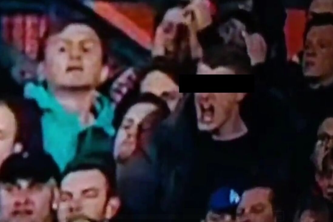 VIDEO | Aanstekerwerper duidelijk in beeld, inmiddels… | Voetbalnieuws