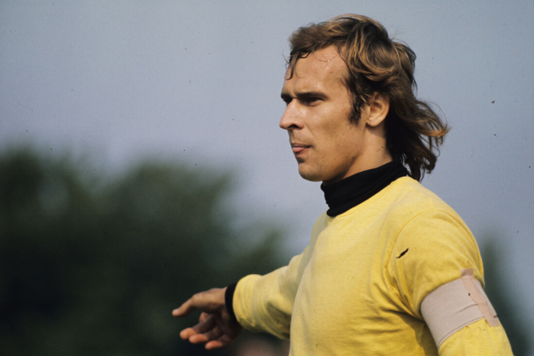 'PSV-legende Jan van Beveren geëerd met plek in de 'Wall of… | PSVFans