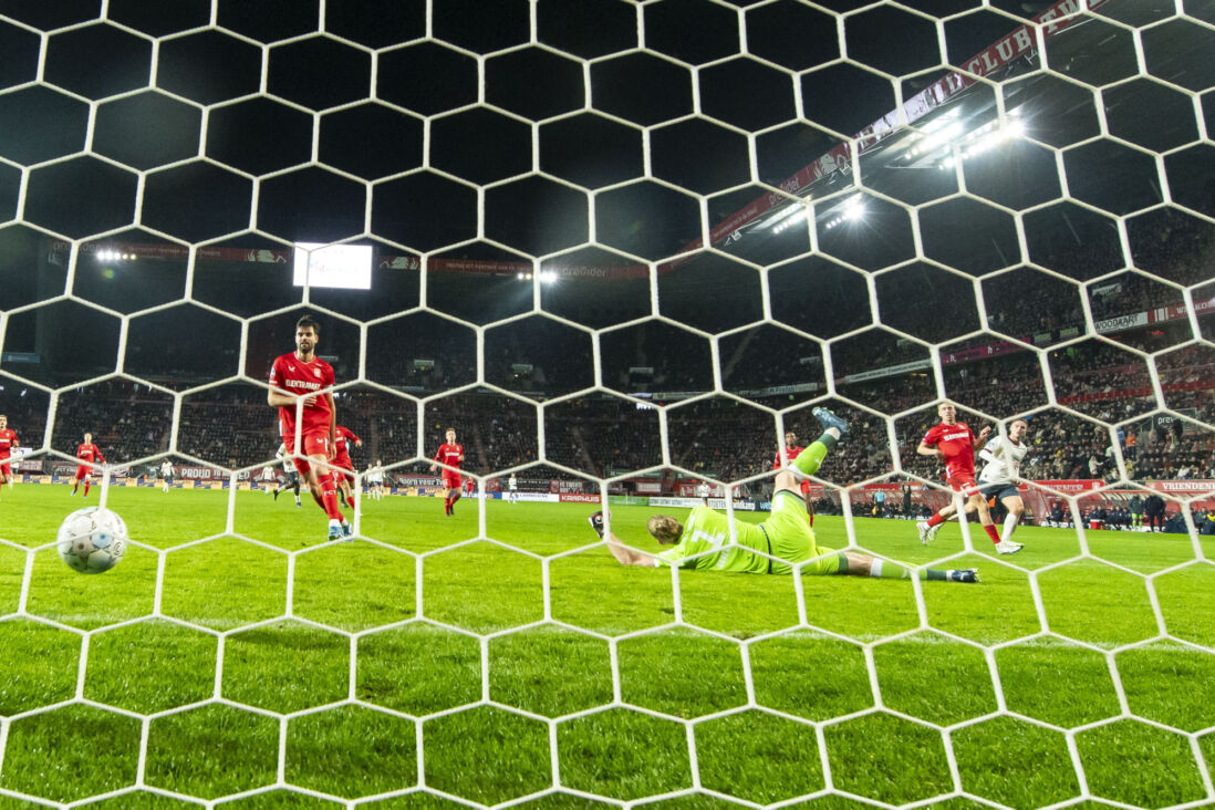 Pröpper baalt: "Tot aan de rode kaart was er weinig aan de… | PSVFans