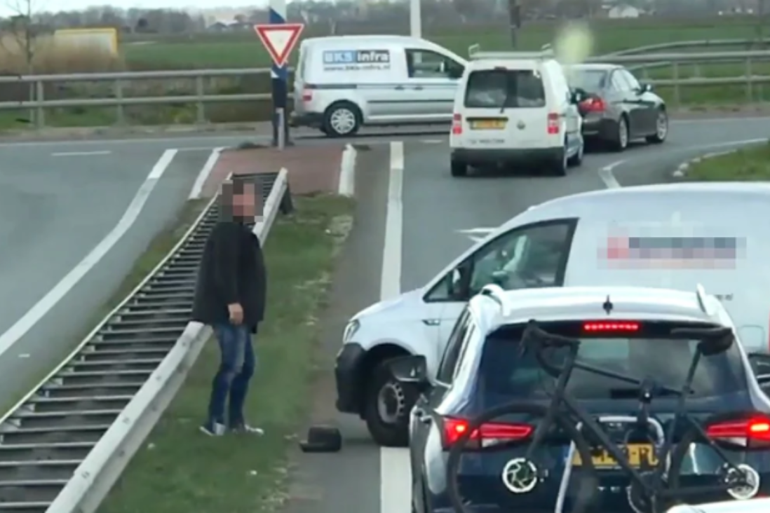 VIDEO | Mensen doen ruzie maken op de weg van Lelystad… | KantinePraat