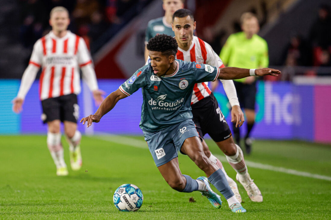 Sambo maakt indruk: "Voorwaardelijk, PSV kan nog 'nee'… | PSVFans