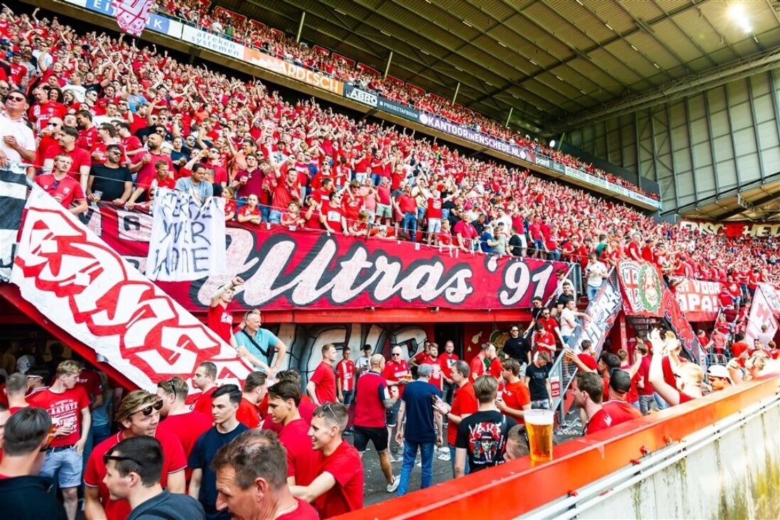 FC Twente waarschuwt fans: "Wij zullen deze kaarten… | Twentefans.nl