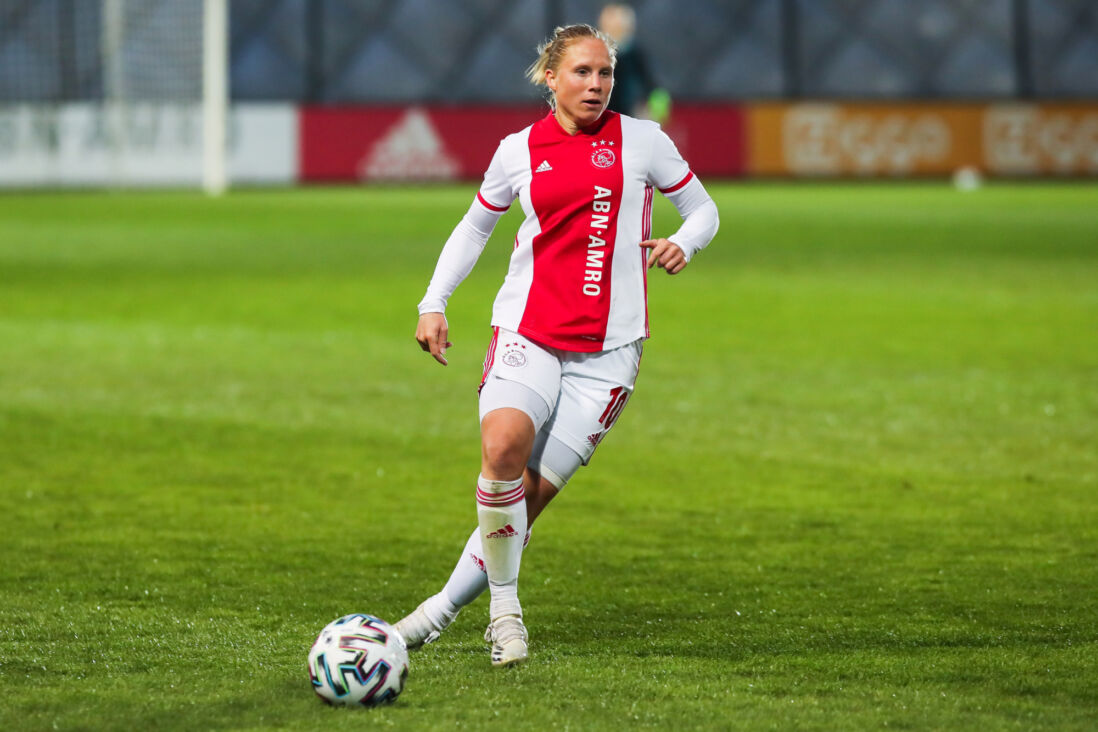 Bakker vertrekt na twee seizoenen bij… | Vrouwenvoetbalnieuws