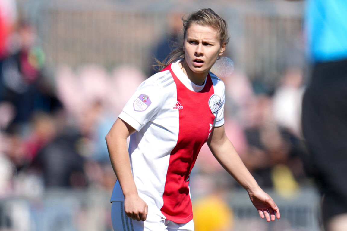 Daphne Koster | Vrouwenvoetbalnieuws