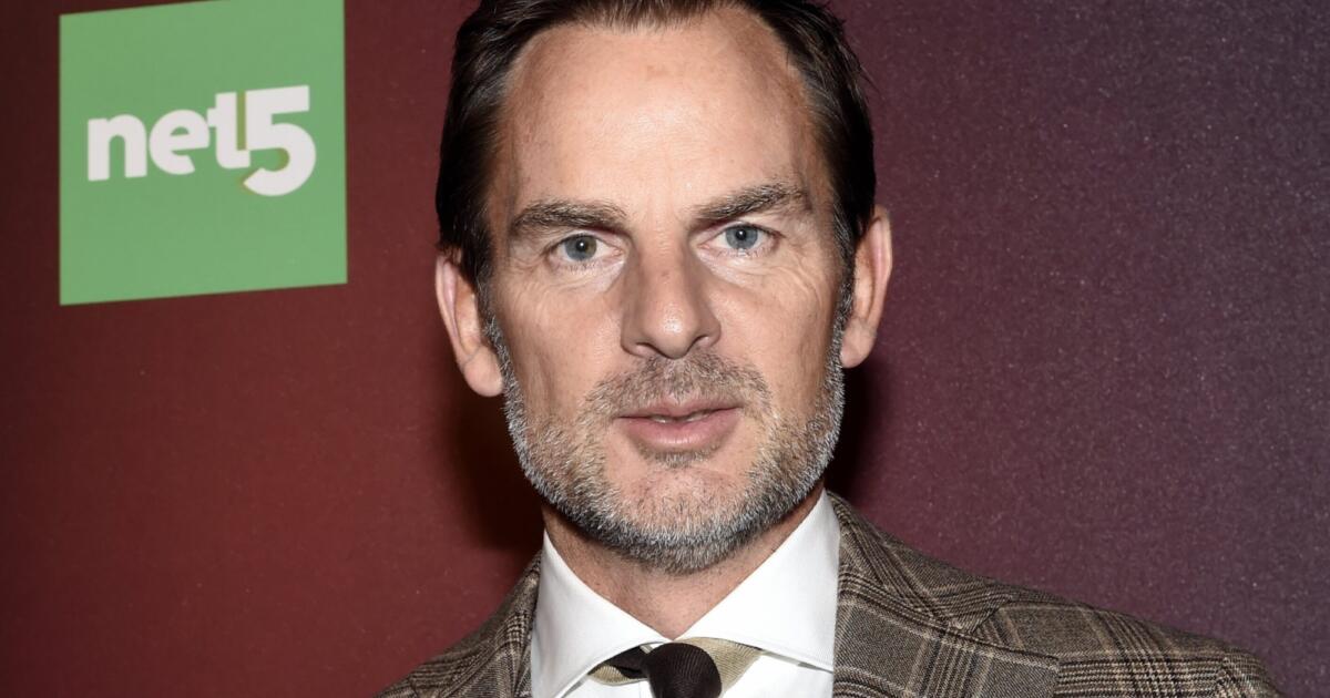 De Boer oppert spits voor Ajax: "Die doet het… | Voetbalnieuws