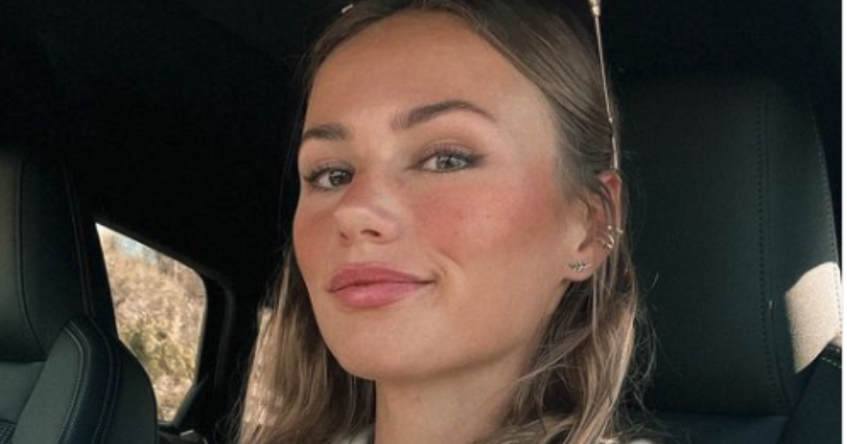 Puck Moonen showt afgetrainde body: "Buikspieren komen… | KantinePraat