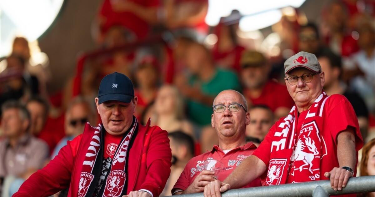 FC Twente-fans krijgen kritiek: "Ik vond de sfeer… | Twentefans.nl