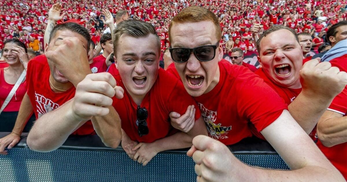 FC Twente-fans maken indruk tegen Sparta Rotterdam:… | Twentefans.nl