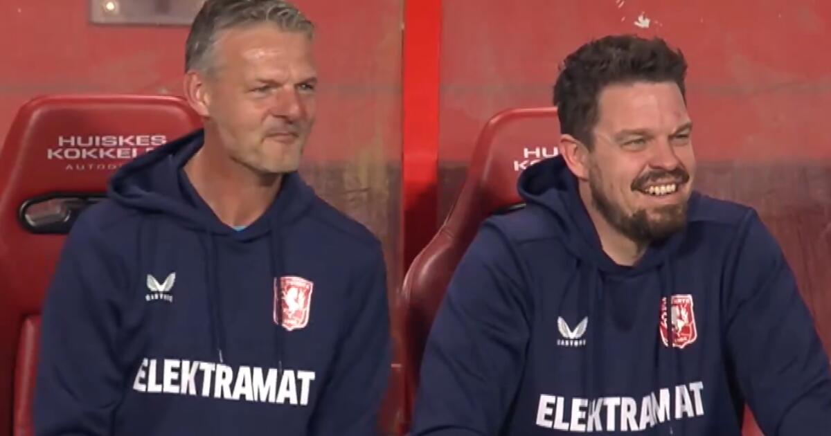 VIDEO | Prachtig! Vader Uneken glundert door treffer zoon… | PSVFans