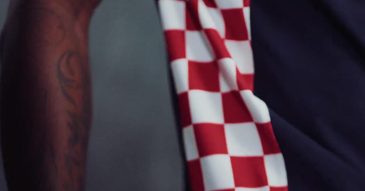 VIDEO | PSV presenteert nieuw uitshirt; Brabantse vlag weer… | PSVFans