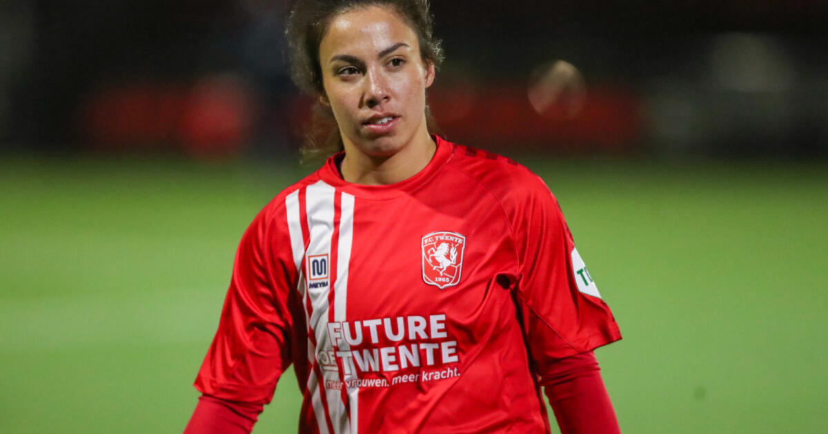 VIDEO | Pattiwael komt met heuglijk nieuws:… | Vrouwenvoetbalnieuws