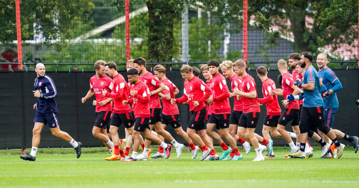 FC Twente nog niet in nieuwe trainingskleding: "Geen… | Twentefans.nl