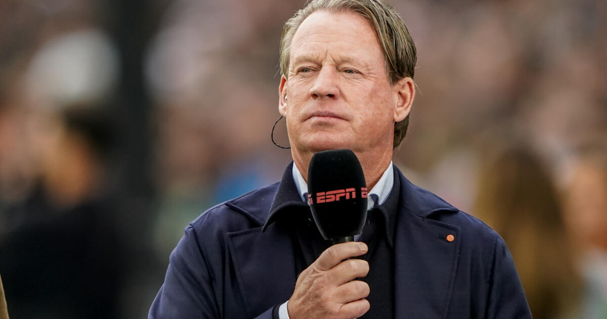 Mario Been lovend: "Maar dat zal er dan wel uit moeten bij… | PSVFans