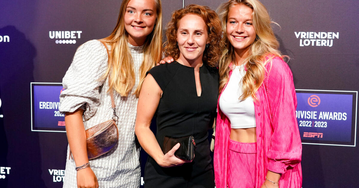 Van de Westeringh deelt emotioneel verhaal:… | Vrouwenvoetbalnieuws