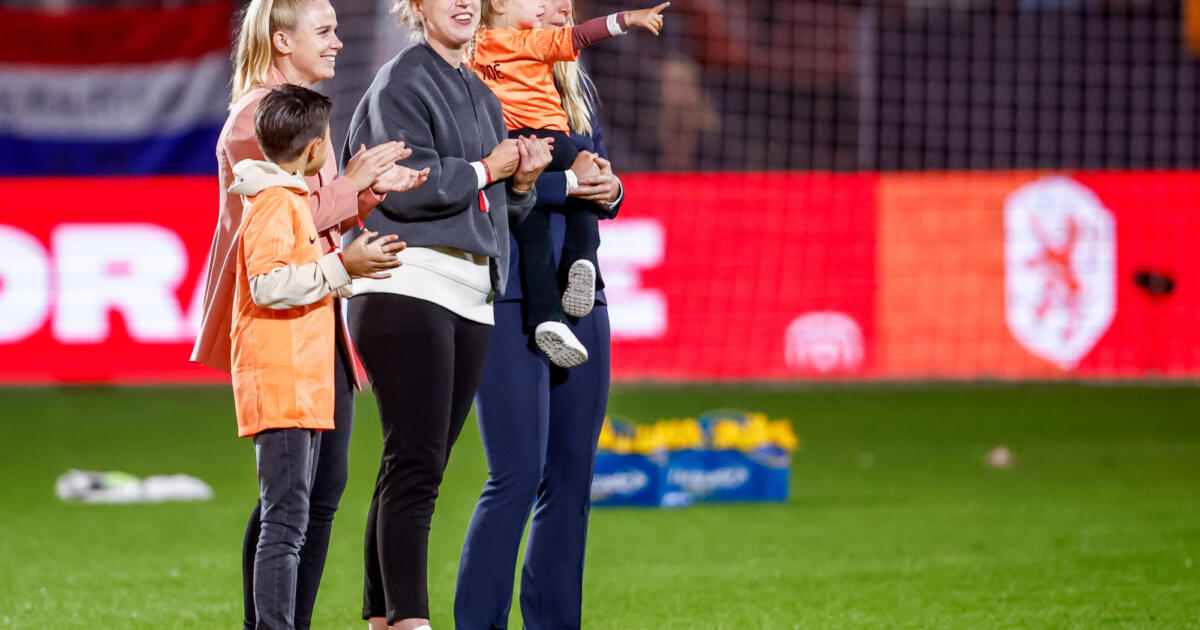 Van Es openhartig: "Denk dat ik het fitst was… | Vrouwenvoetbalnieuws