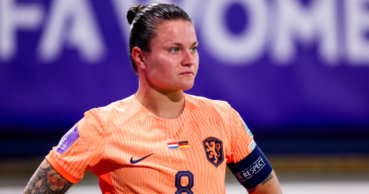 Analist: "Sherida Spitse moeten ze ooit dwingen om te… | Voetbalnieuws